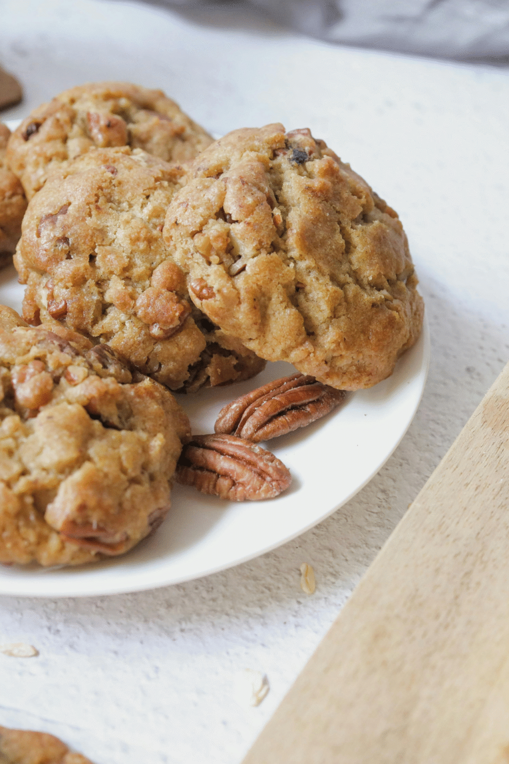 Chewy Pecan Supreme Cookies Recipe - Sweet Cookiez